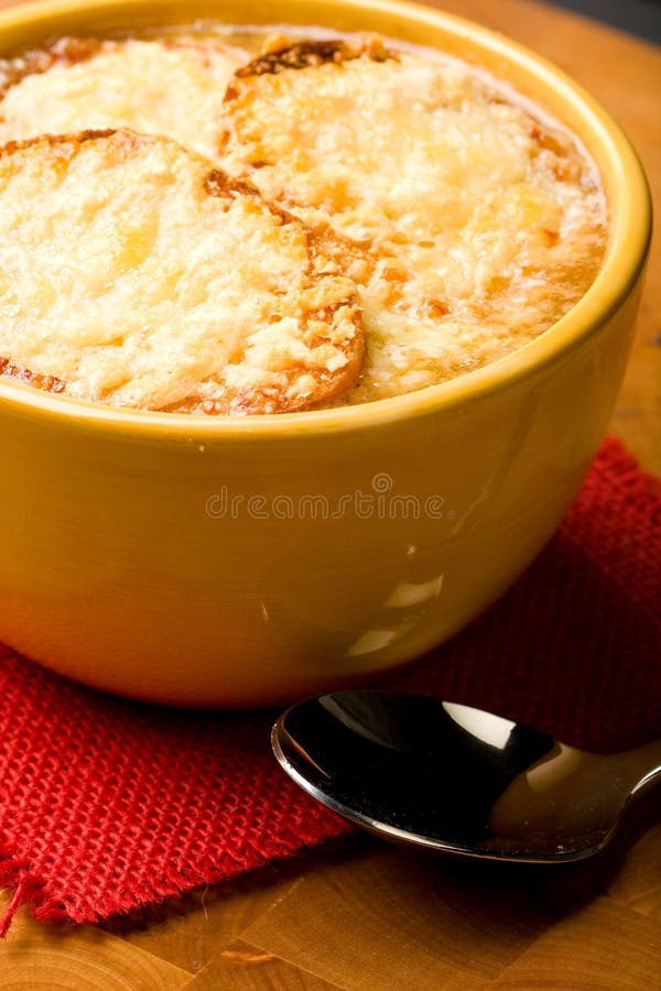 Franse uiensoep stock foto. Image of hout, plantaardig - 11531396