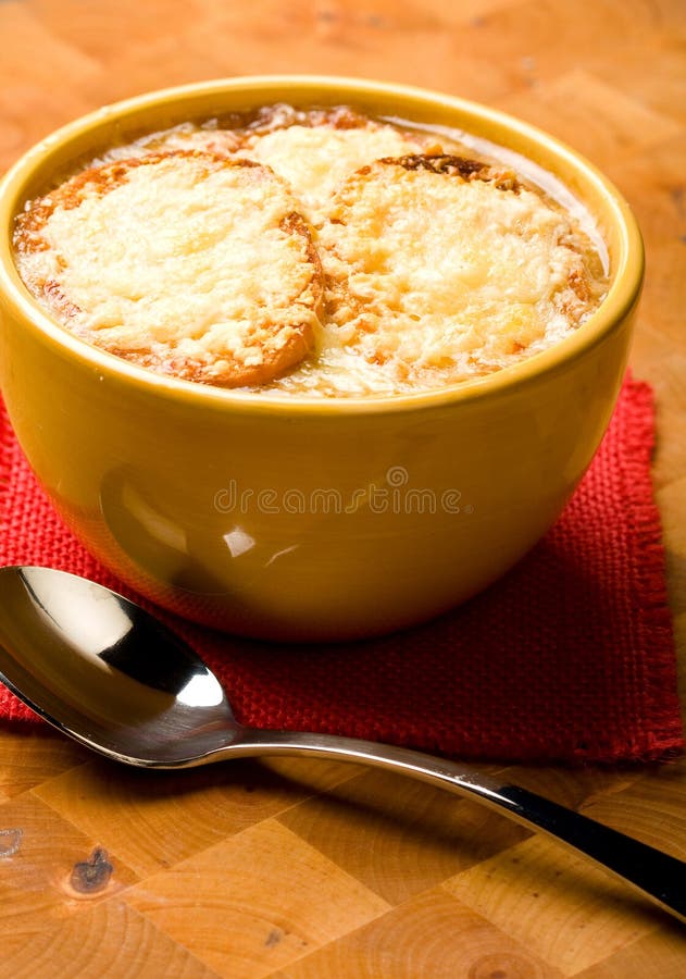 Franse uiensoep stock foto. Image of hout, plantaardig - 11531396