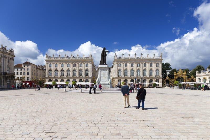 De Gebouwen Op Stanislas Plaatsen in Nancy De Gouden Stad Stock Foto ...