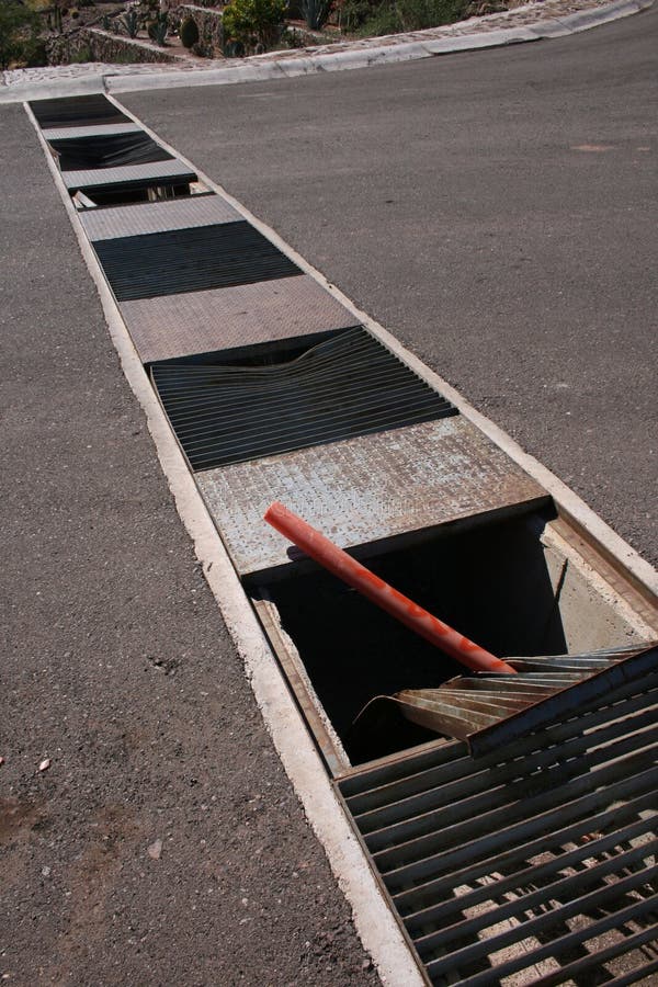 De Gevaren van de weg stock afbeelding. Image of gevaar - 17486025