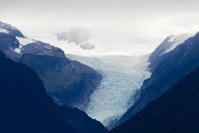 Fox Glacier, Zuidereiland, Nieuw-Zeeland Stock Foto - Image of bevroren ...
