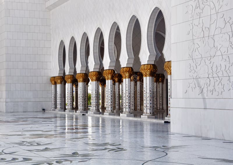 De Grote Moskee Van Abu Dhabi Stock Afbeelding - Image of groot ...