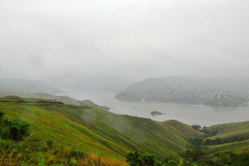 De Grote Rivier Van De Kongo Stock Afbeelding - Image of boot, comoren ...