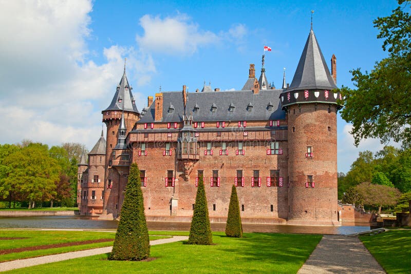 De Haar castle editorial stock photo. Image of famous - 100506143