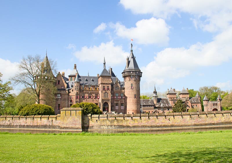 De Haar castle editorial stock photo. Image of castle - 37664013