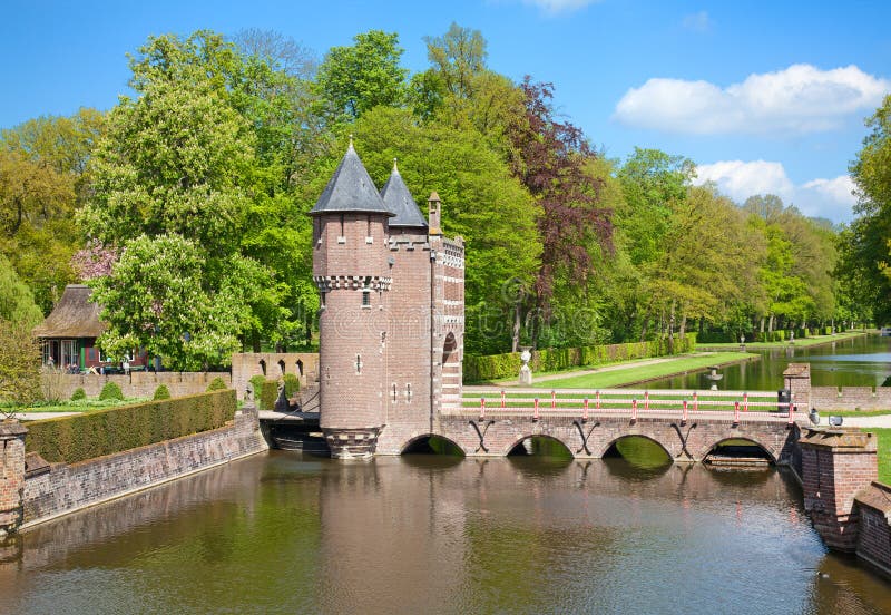 De Haar castle editorial image. Image of europe, fortress - 73483810
