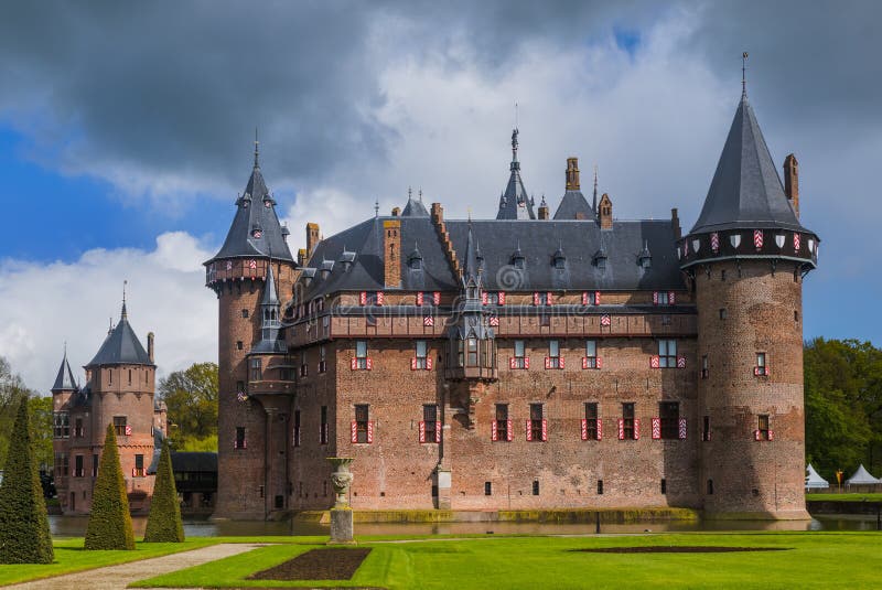 De Haar Castle Near Utrecht - Netherlands Editorial Photography - Image ...
