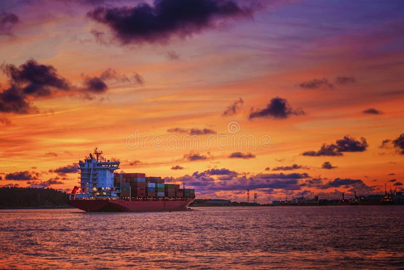 De haven van de avondzon stock afbeelding. Image of schip - 98976157