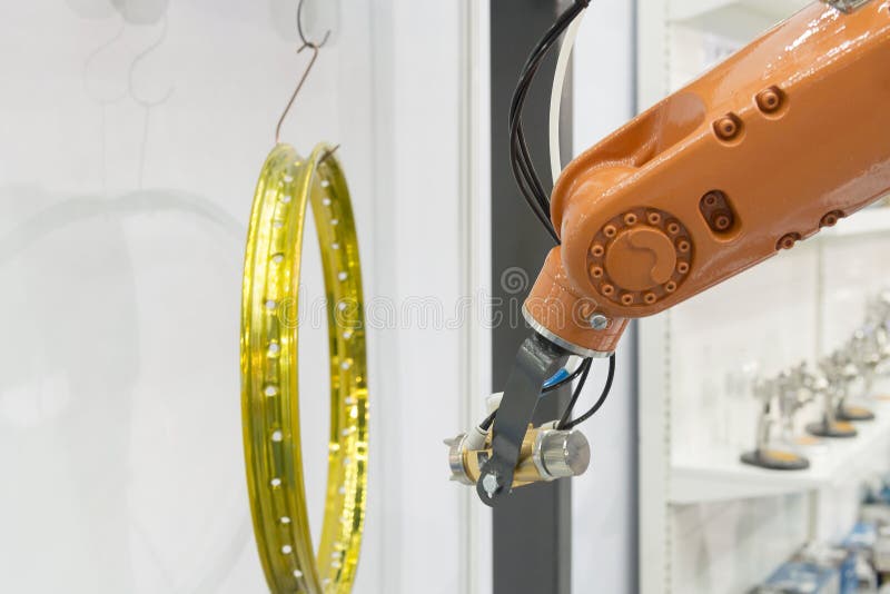 De Het Schilderen Robot Bespuit De Verf Stock Afbeelding - Image of ...