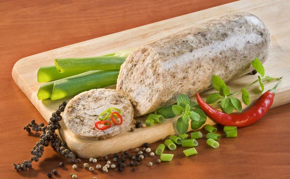 Kippenkopkaas stock foto. Image of eten, hoofdkaas, besnoeiingen - 12496004