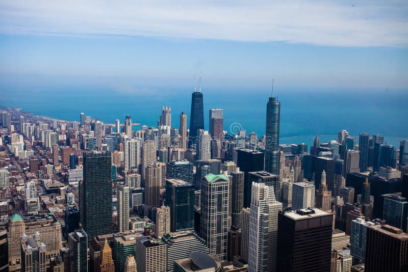 De Horizon Luchtmening Van Chicago Stock Foto - Image of bank ...