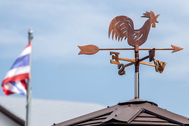 De Indicatorweerhaan Van De Windrichting Met Thaise Vlag Stock ...