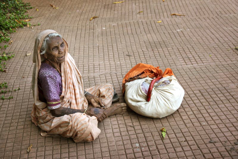 De Indische Vrouw Van De Bedelaar Stock Afbeelding - Image of voordeel ...