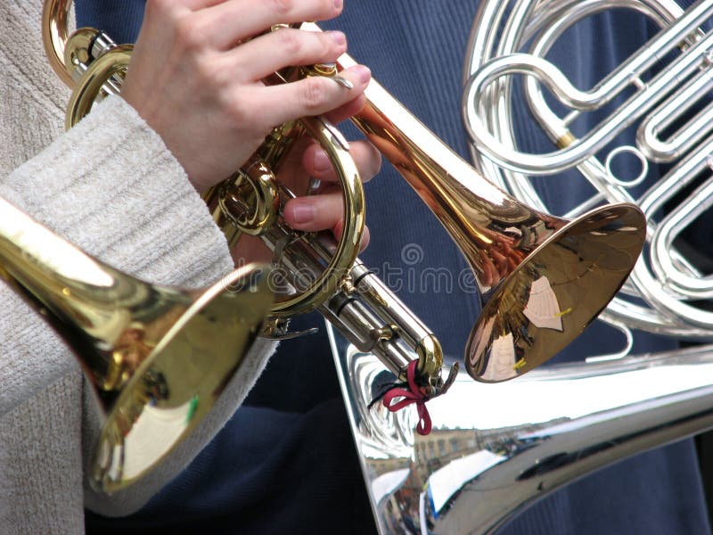 Koperen blaasinstrumenten stock foto. Image of vermaak - 2961868