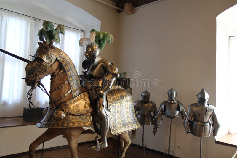 Ridderpantser Een Jousting Lans En Paardpantser Stock Foto - Image of ...