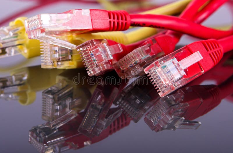 Computer kabel stock afbeelding. Image of elektrisch, beeld - 1673089