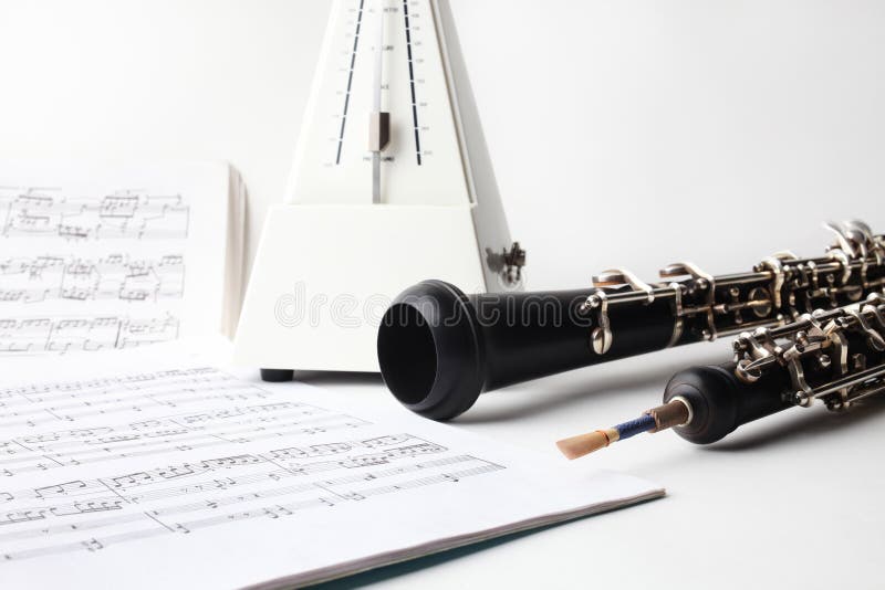 De Klassieke Hobo Van Het Muziekinstrument Stock Foto - Image of hobo ...