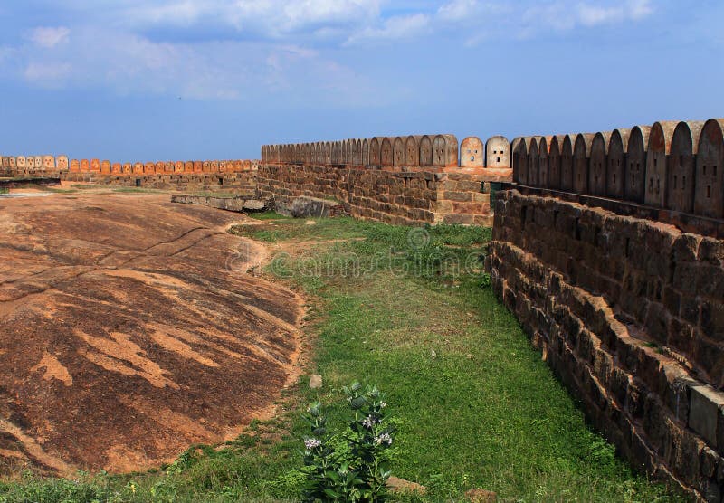 De lange muur van fort stock foto. Image of fort, concentrisch - 78462134
