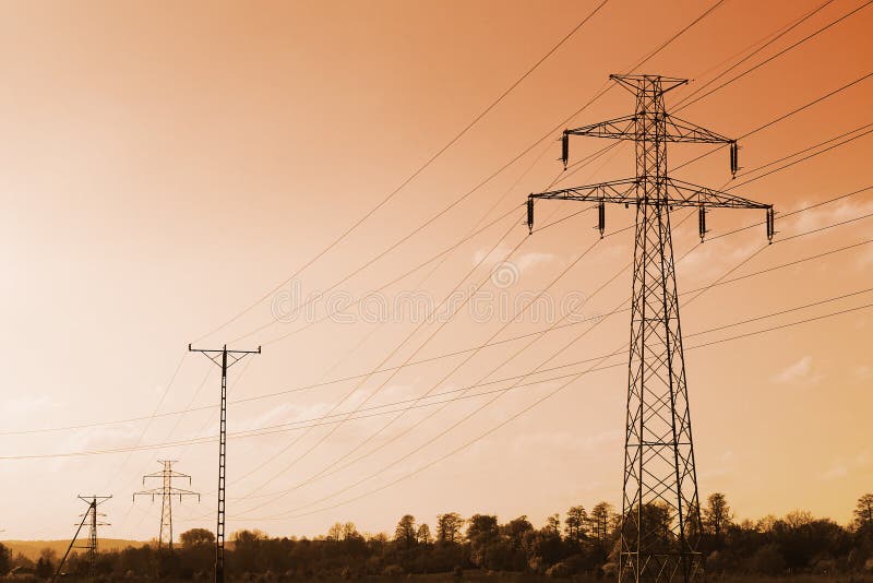 De Lijn Van De Hoogspanning Stock Afbeelding - Image of elektriciteit ...