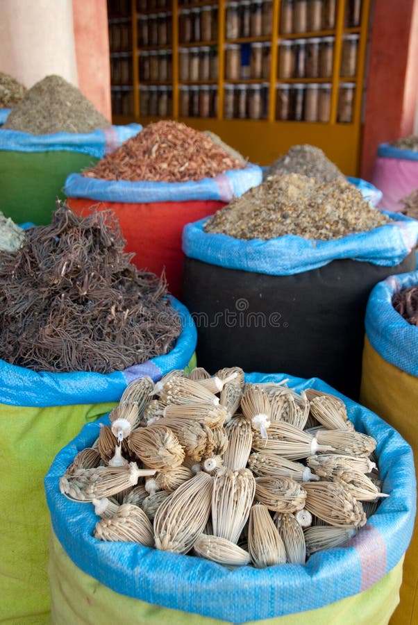 De Markt van het kruid stock foto. Image of kruid, installatie - 13223030