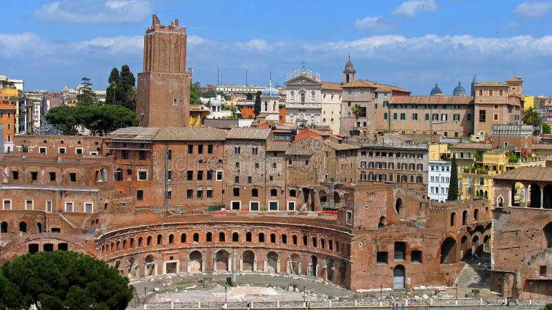 De Markt Van Oude Trajan in Rome Stock Foto - Image of verkoop, opslag ...