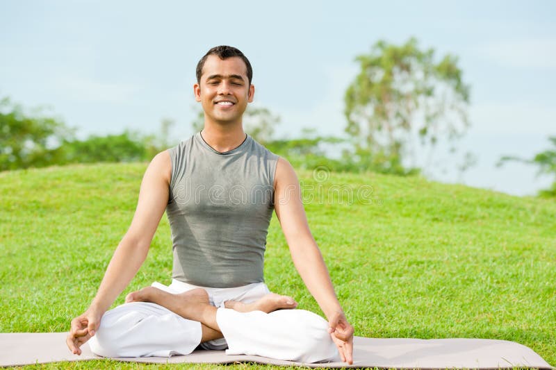 De Meditatie Van De Yoga In Lotusbloem Stelt Stock Afbeelding Image