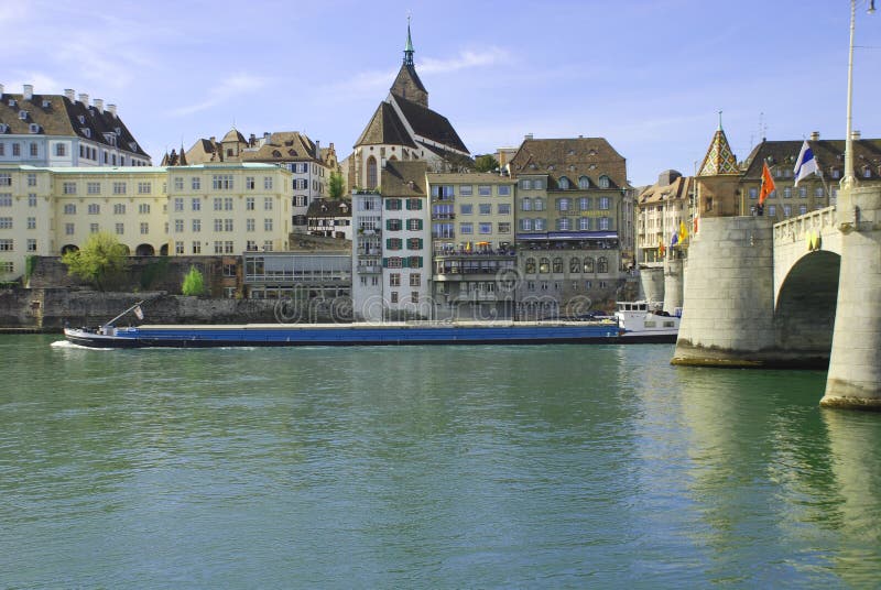 Middelbrug van Bazel stock foto. Image of bazel, kathedraal - 23809594