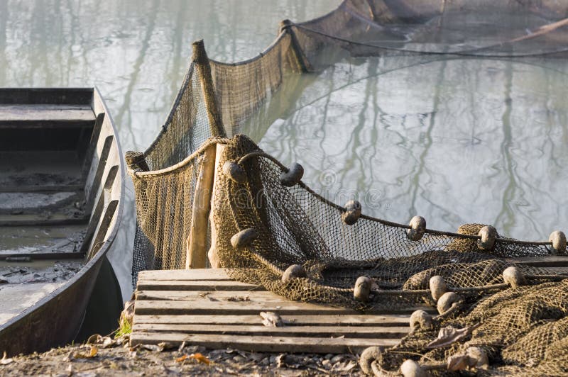 De netten van de visser stock foto. Image of rivier, jacht - 12348274