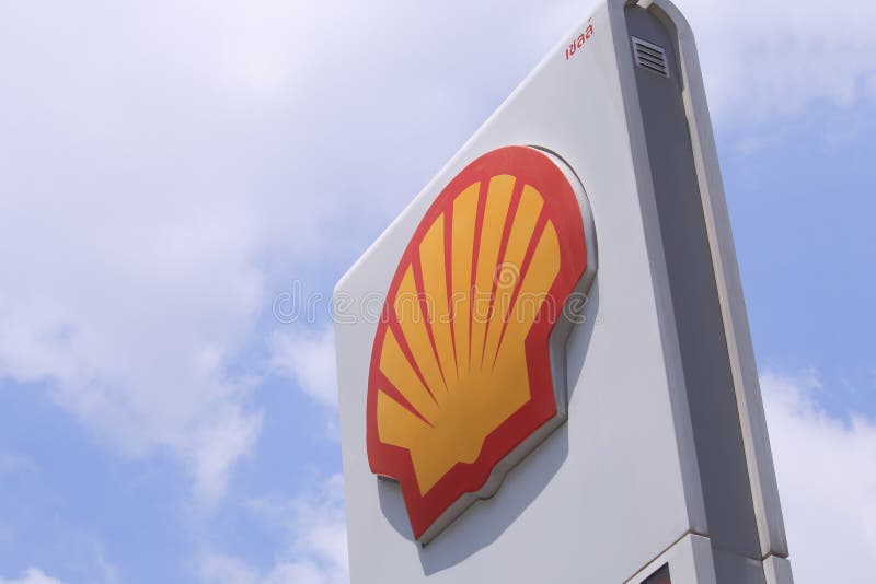 Shell, oliemaatschappij redactionele stock foto. Image of ...