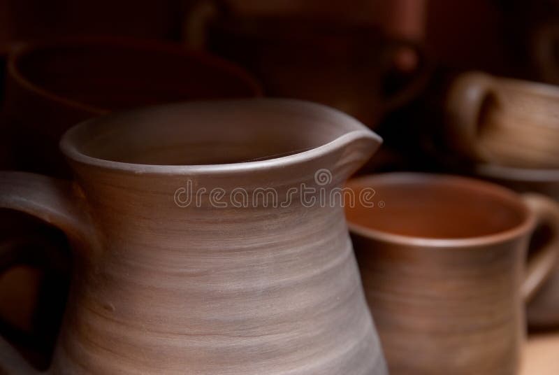 De oude Potten van de Klei stock foto. Image of pottenbakker - 41049578