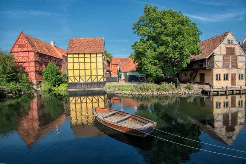 De Oude Stad in Aarhus, Denemarken Redactionele Stock Foto - Image of ...