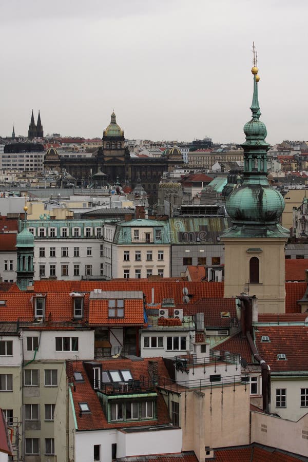 De oude stad van Praag stock afbeelding. Image of barok - 23519971