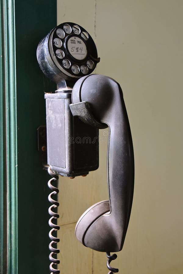 De Oude Telefoon Van De Muurwijzerplaat Stock Foto - Image of ...