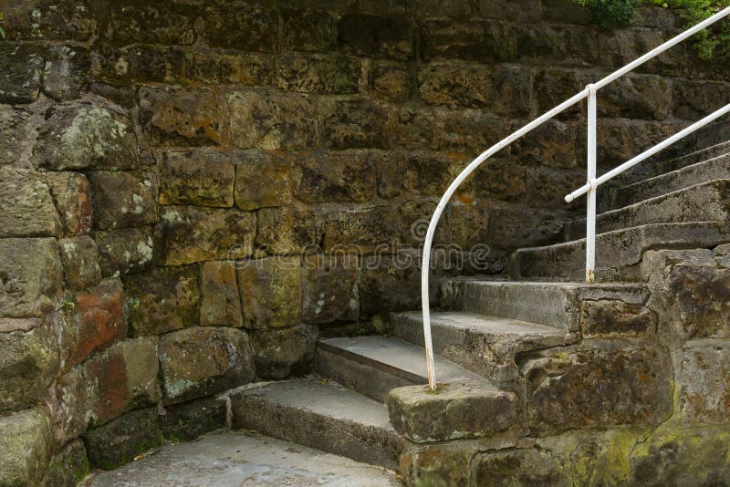 De oude trap stock foto. Image of huizen, muur, stijlen - 32894748