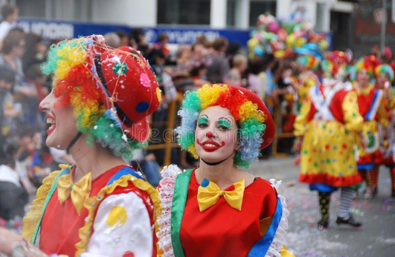 De Parade van Carnaval redactionele fotografie. Image of kostuums - 7690512