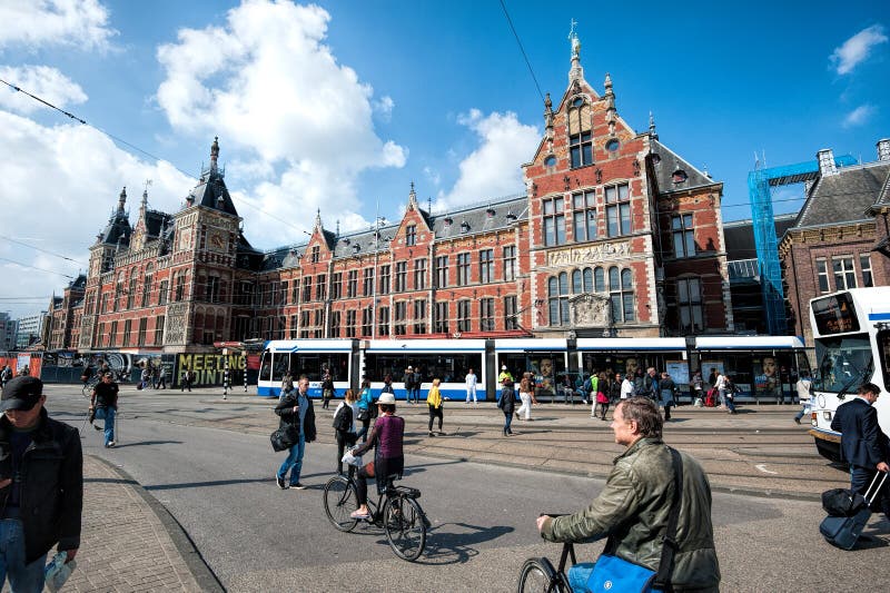 De Post Van Amsterdam Cenraal Redactionele Stock Afbeelding - Image of ...