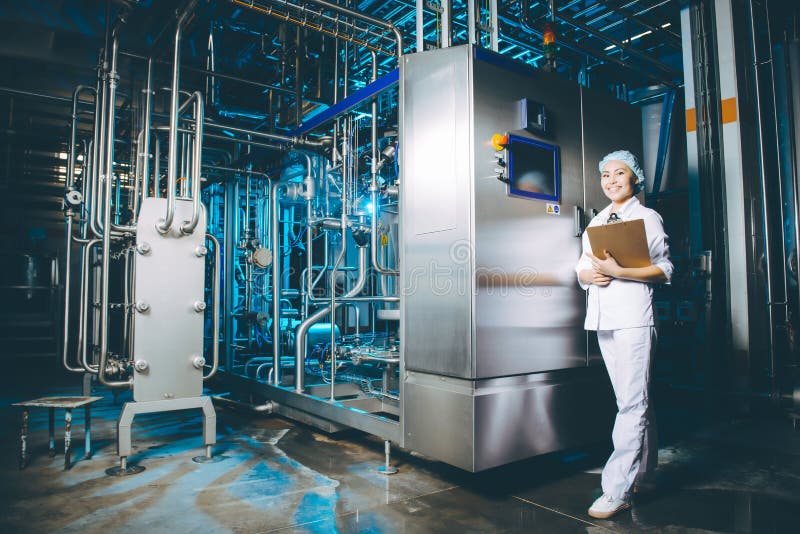 De Productie Van De Melkfabriek Stock Afbeelding - Image of modern ...