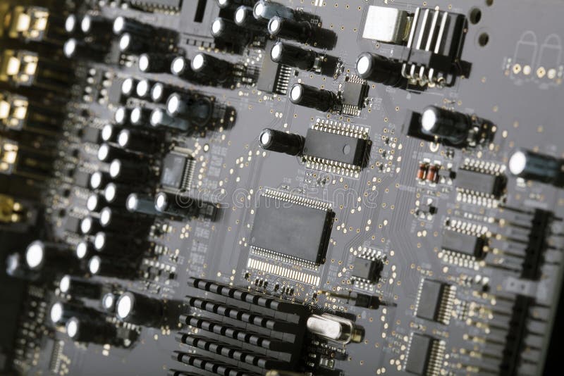 De Raad Van De Kring Van De Computer Met De Componenten Van De Elektronika Stock Foto - Image of ...