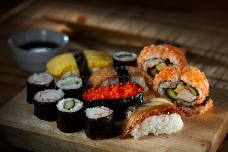 De Reeks van sushi stock foto. Image of gastronomisch - 13145850
