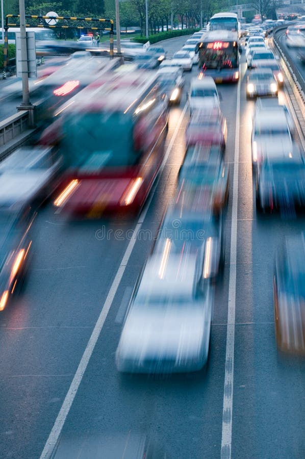 Auto's veroorzaken verkeer stock foto. Image of kapitaal - 9070350