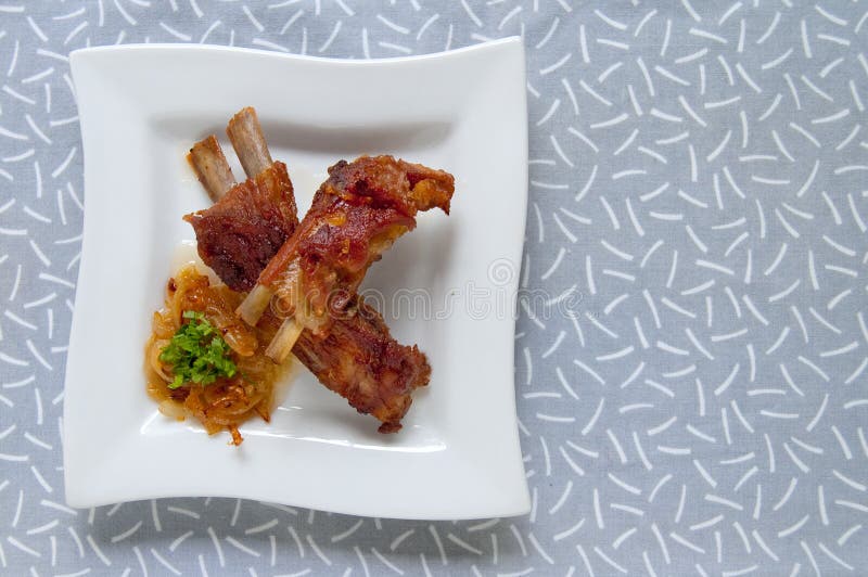 BBQ ribben stock foto. Image of saus, barbecue, gekookt - 23682436