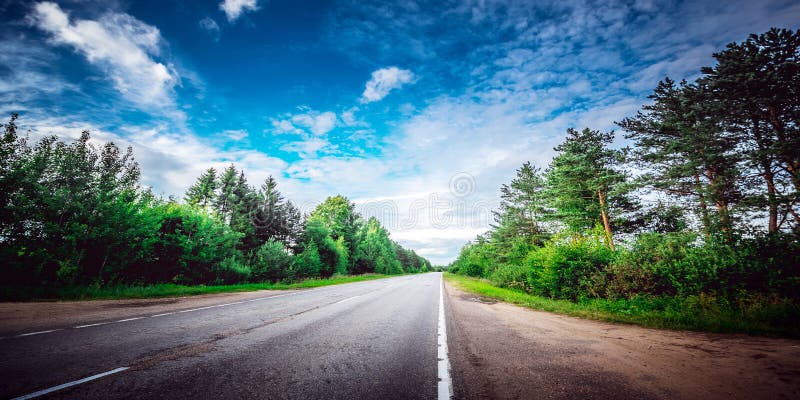 Rode De Wegtunnel Van De Boog Bij Brycecanion Stock Foto - Image of ...