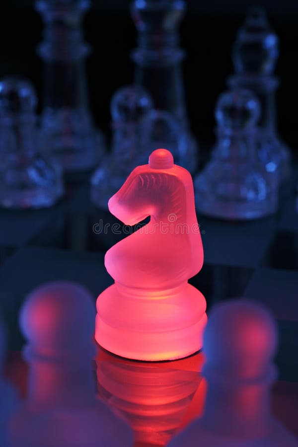 Schaakstukken - Loper, Paard, Dame En Koning Stock Foto - Image of ...