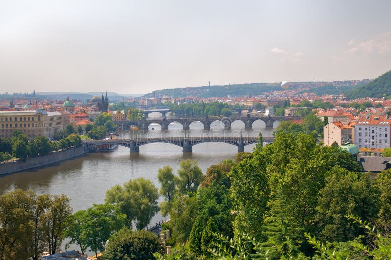 De Rivier En De Bruggen Van Praag Stock Foto - Image of tsjechisch ...