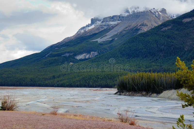 Gletsjer stock foto. Image of toerisme, landschap, heuvel - 7100152