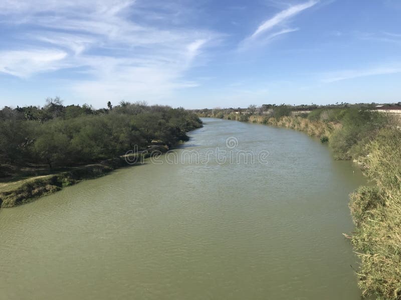 De Rivier van Rio Grande stock afbeelding. Image of rivier - 137066985
