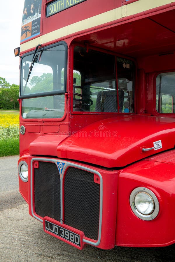 De Rode Bus Van Londen Routemaster Nr 14 Redactionele Stock Foto ...