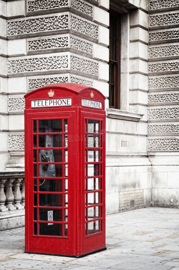 Traditionele Rode Telefooncel in Londen, Engeland Stock Afbeelding ...