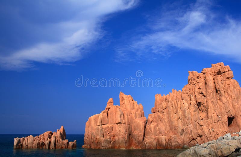 De rode stenen van Arbatax stock afbeelding. Image of gebouwd - 10139967