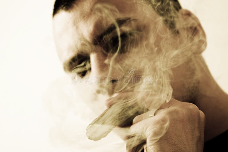 De Rokende Sigaar Van De Mens Stock Afbeelding - Image of volwassen ...